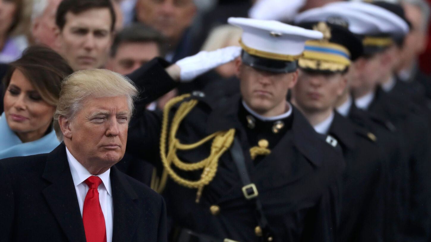 “TRUMP TODAVÍA ES EL COMANDANTE EN JEFE”: Militares DESOYEN el pedido ...