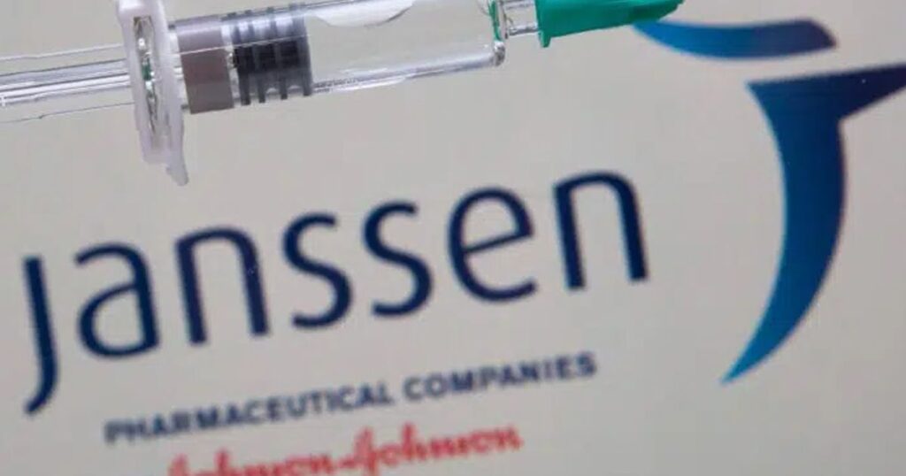 Los vacunados con Janssen tenían 3,5 veces más probabilidades de desarrollar coágulos de sangre ...